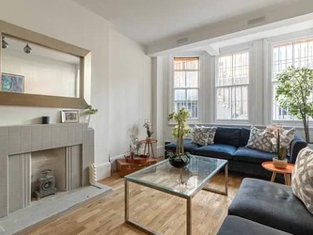 Apartment at Cadogan Square, Greater London
