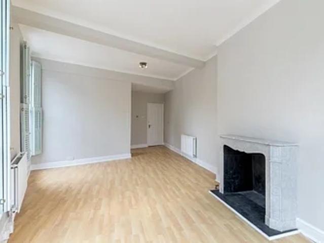 Apartment at Cadogan Street, Greater London