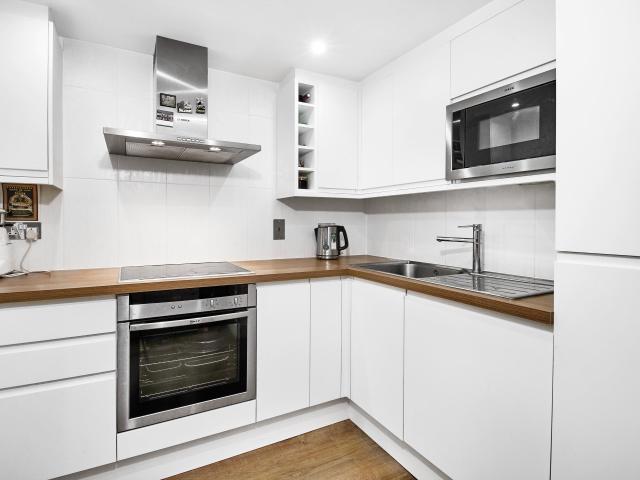 Apartment at Cahir Street, Greater London