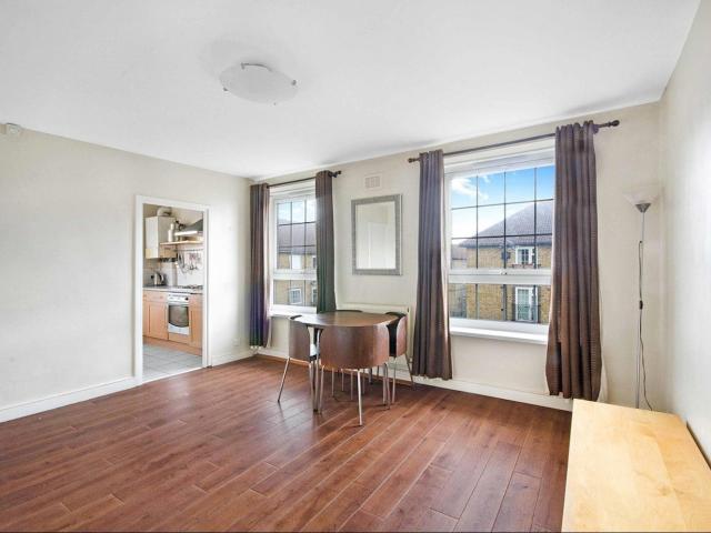 Apartment at Cahir Street, Greater London