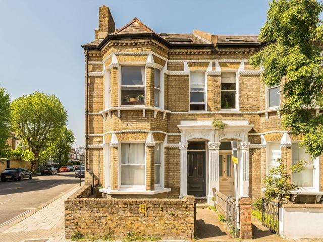 Apartment at Caldervale Road, Greater London