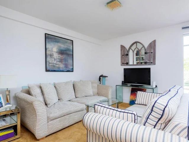 Apartment at Caledonian Road, Greater London