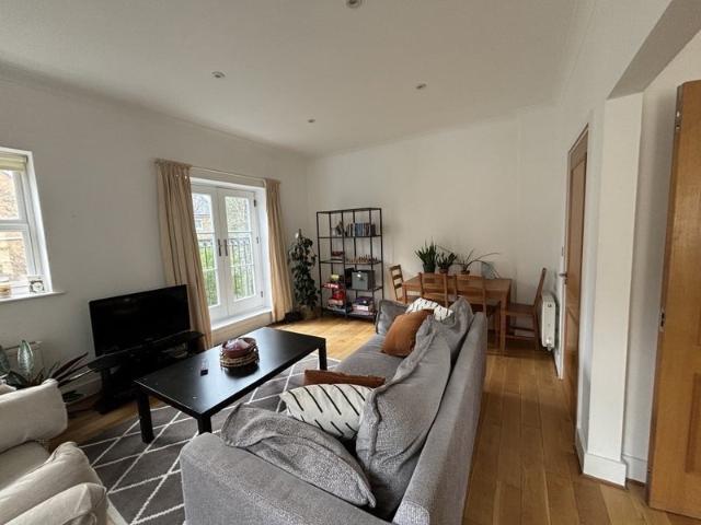 Apartment at Caledonian Square, Greater London