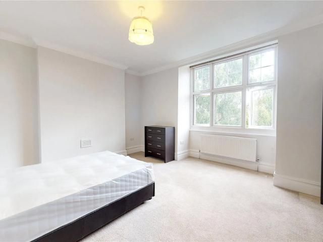 Apartment at Callcott Road, Greater London