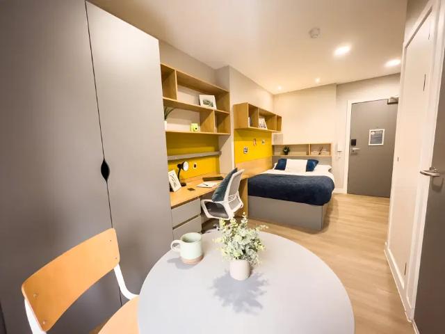 Apartment at Calton Wynd, City of Edinburgh
