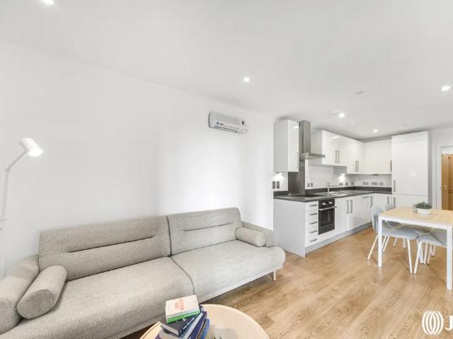 Apartment at Cam Road, Greater London