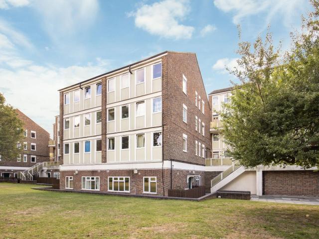 Apartment at Cambalt Road, Greater London