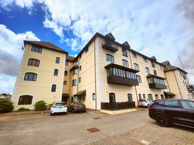 Apartment at Cambeltown Way, Falmouth