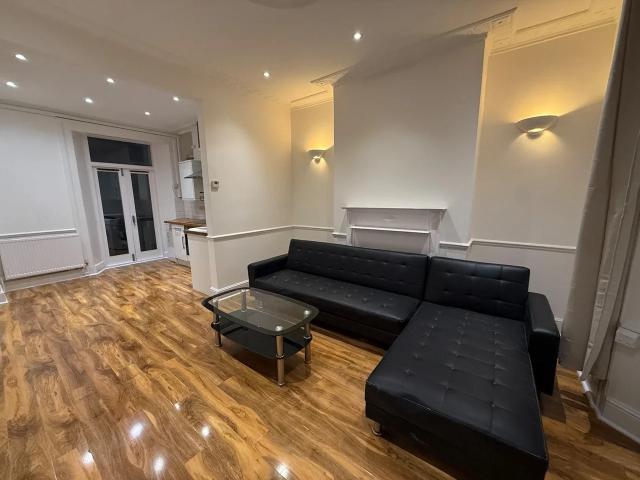Apartment at Camberwell New Road, Greater London