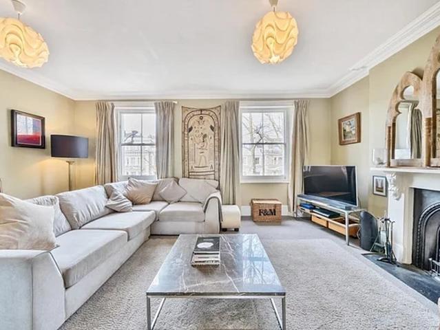 Apartment at Cambridge Gardens, Greater London