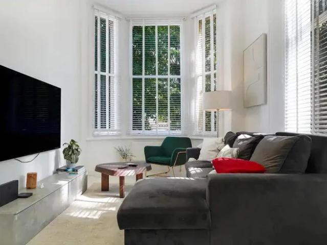 Apartment at Cambridge Gardens, Greater London