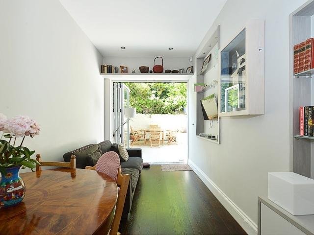 Apartment at Cambridge Street, City of Westminster