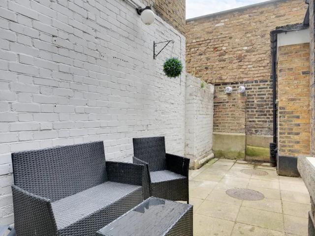 Apartment at Camden High Street, Greater London