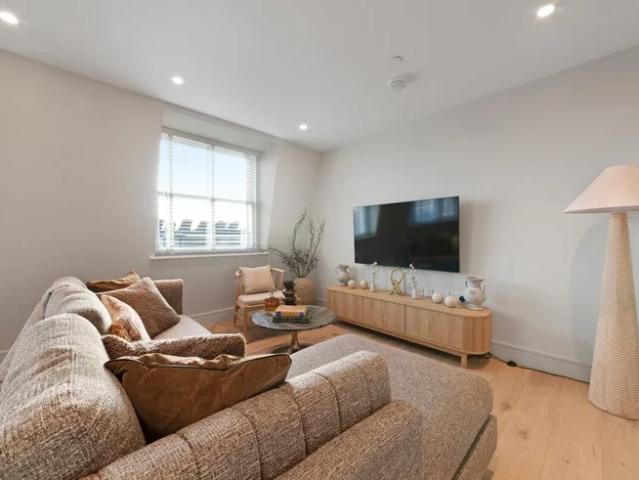 Apartment at Camden High Street, Greater London