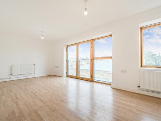 Apartment at Camellia Close, Greater London