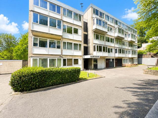 Apartment at Cameron Close, Brentwood