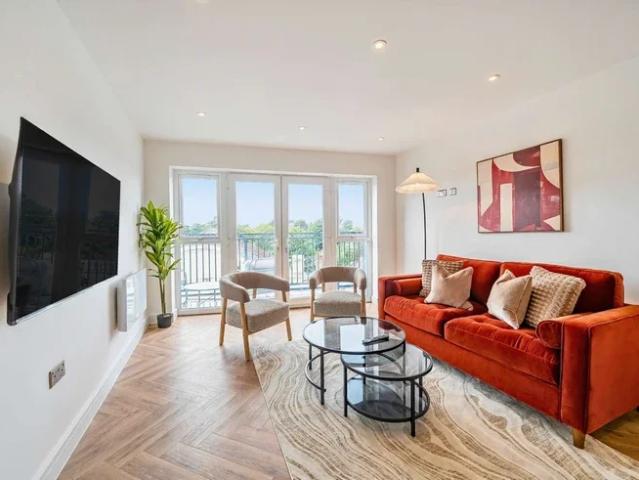 Apartment at Camp Road, Rushmoor