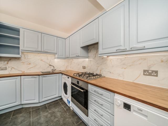 Apartment at Campden Hill Gardens, Greater London