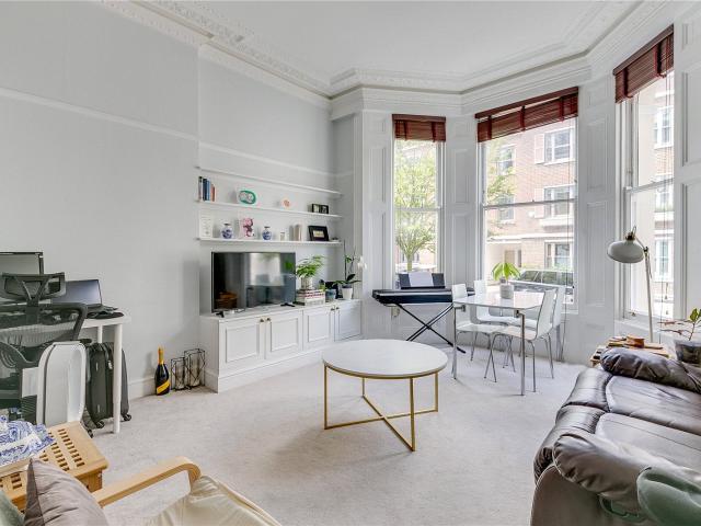Apartment at Campden Hill Gardens, Greater London