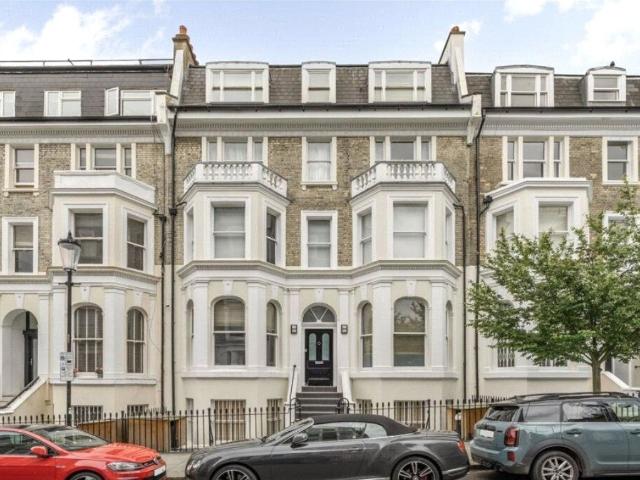Apartment at Campden Hill Gardens, Greater London