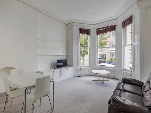 Apartment at Campden Hill Gardens, London