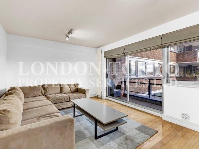 Apartment at Campden Hill Road, Greater London