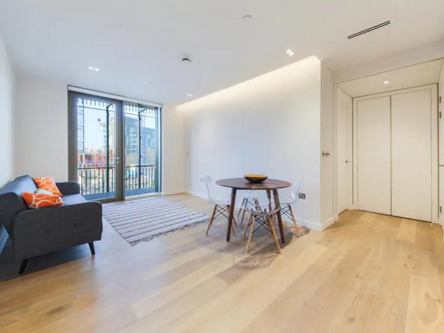 Apartment at Canal Reach, Greater London