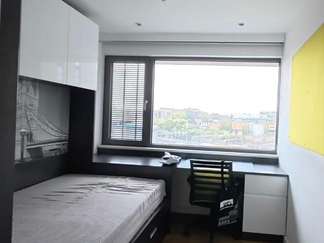 Apartment at Canal Reach, Greater London