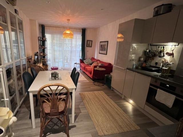 Apartment at Canal Walk, Greater London