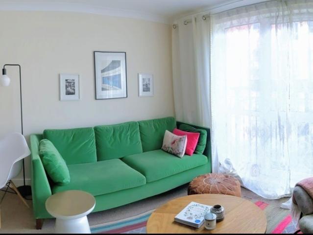 Room at Candle Street, Greater London
