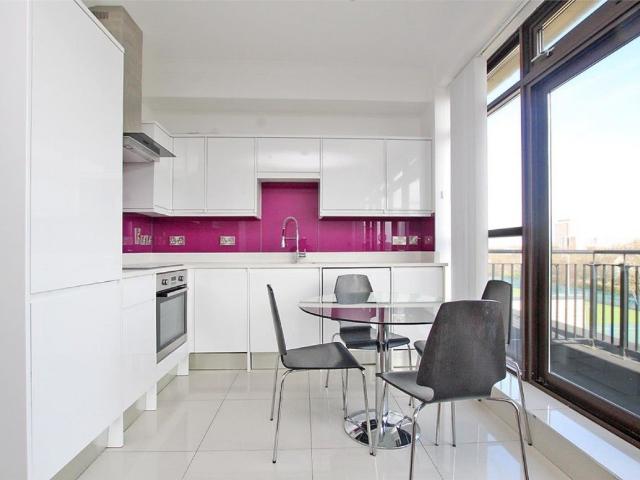 Apartment at Candle Street, Greater London