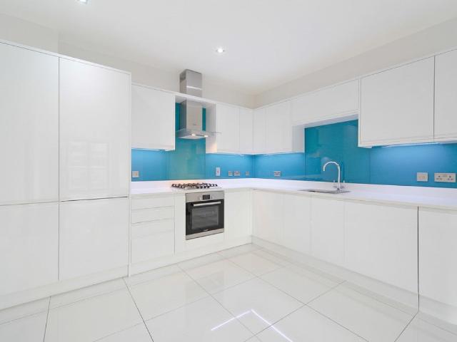 Apartment at Candle Street, Greater London