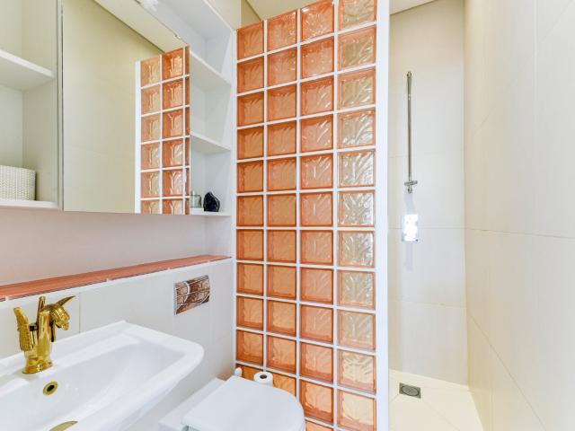Apartment at Canfield Gardens, Greater London