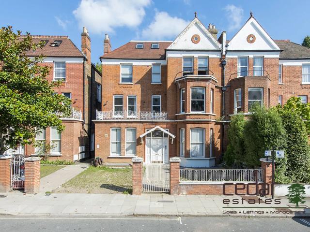 Apartment at Canfield Gardens, Greater London