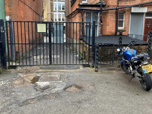 Apartment at Canfield Gardens, Greater London