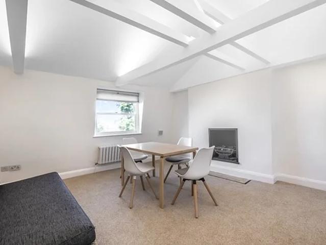 Apartment at Canonbury Square, Greater London