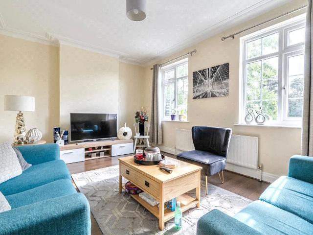 Apartment at Cannon Hill, Greater London