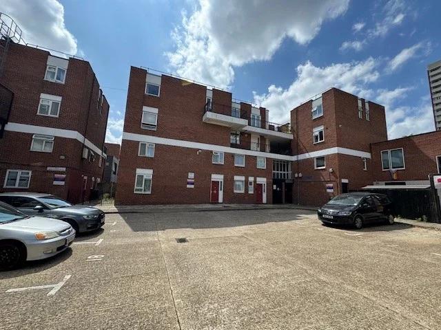 Apartment at Canrobert Street, Greater London