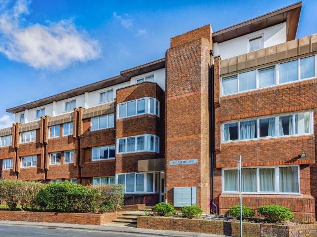Apartment at Cantelupe Road, East Grinstead