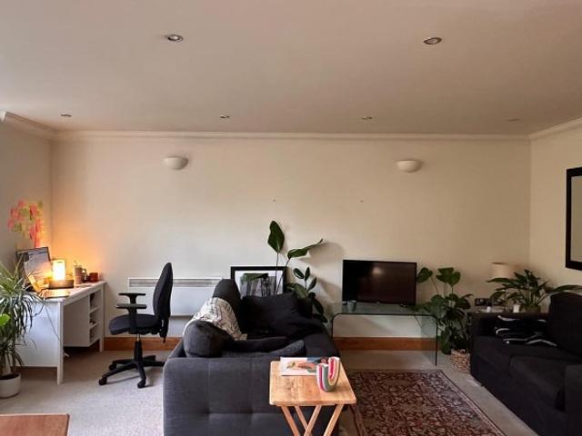 Apartment at Canter Way, Greater London