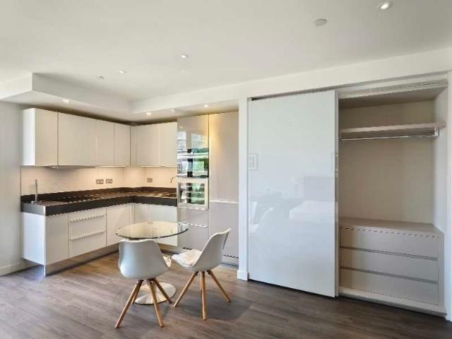 Apartment at Canter Way, Greater London