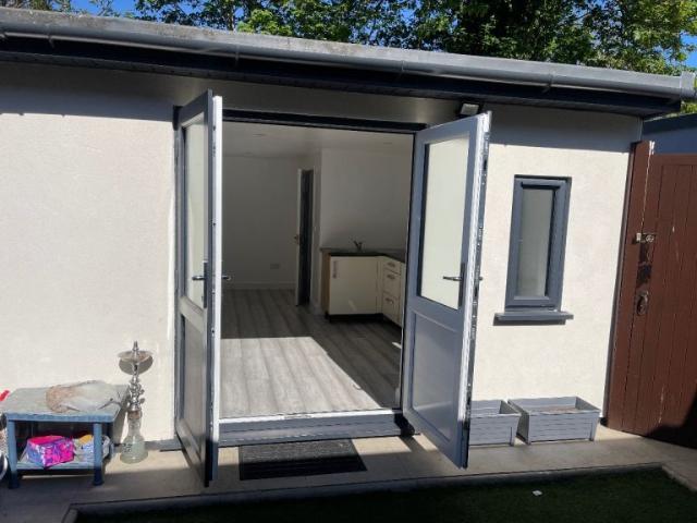 Apartment at Canterbury Avenue, Slough