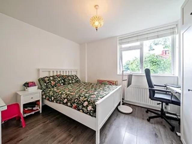 Apartment at Canterbury Crescent, Greater London