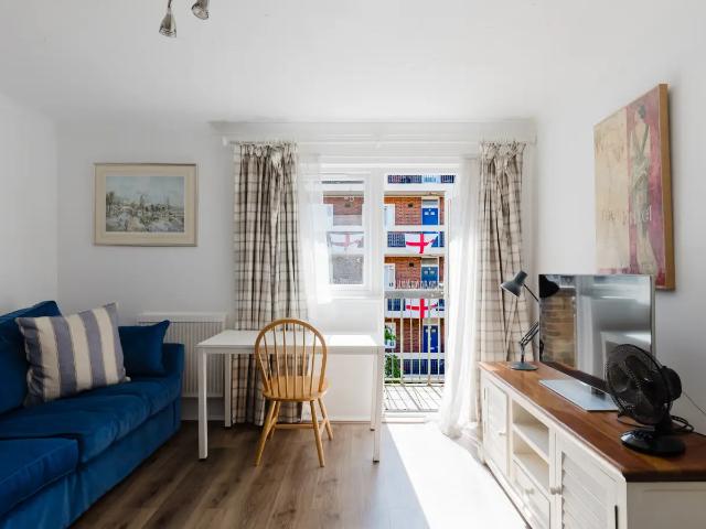 Apartment at Canterbury Place, Greater London