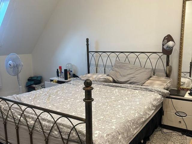 Apartment at Carbery Avenue, Greater London