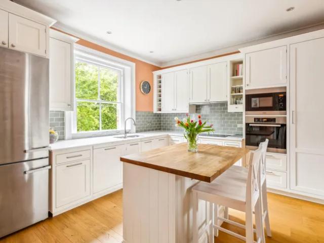 Apartment at Cardigan Road, Greater London