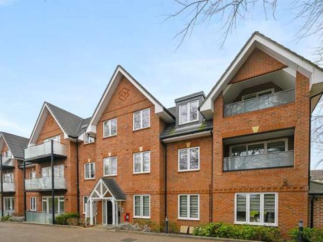 Apartment at Carew Road, Greater London