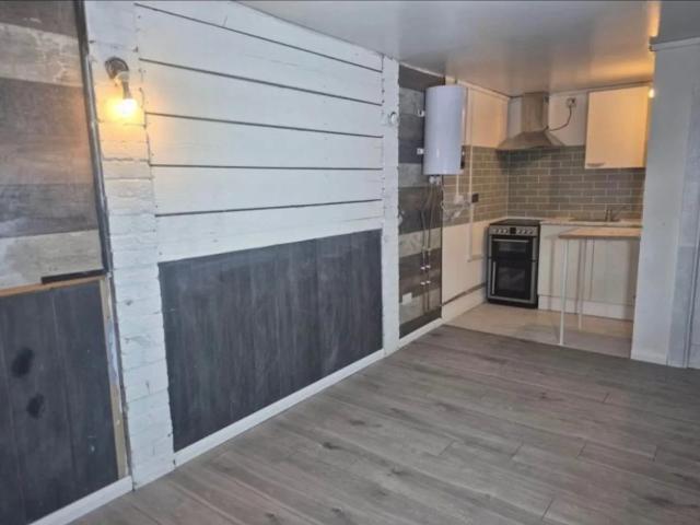 Apartment at Carol Close, Luton