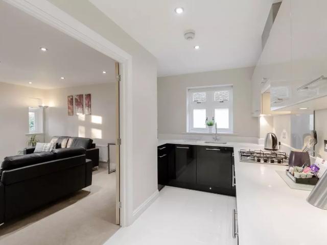 Apartment at Carleton Close, Elmbridge