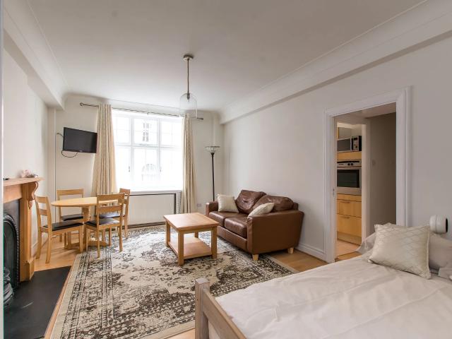 Apartment at Carlisle Place, City of Westminster